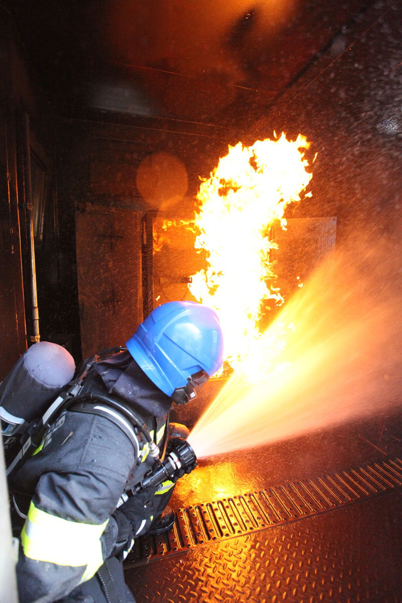 Dräger Fire Dragon 9000 unterwegs | Feuerwehr Objektiv